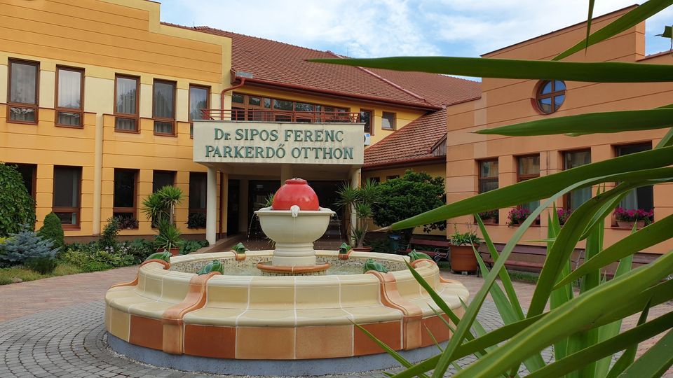 A Dr. Sipos Ferenc Parkerdő Otthon közleménye… - Szentesi Mozaik