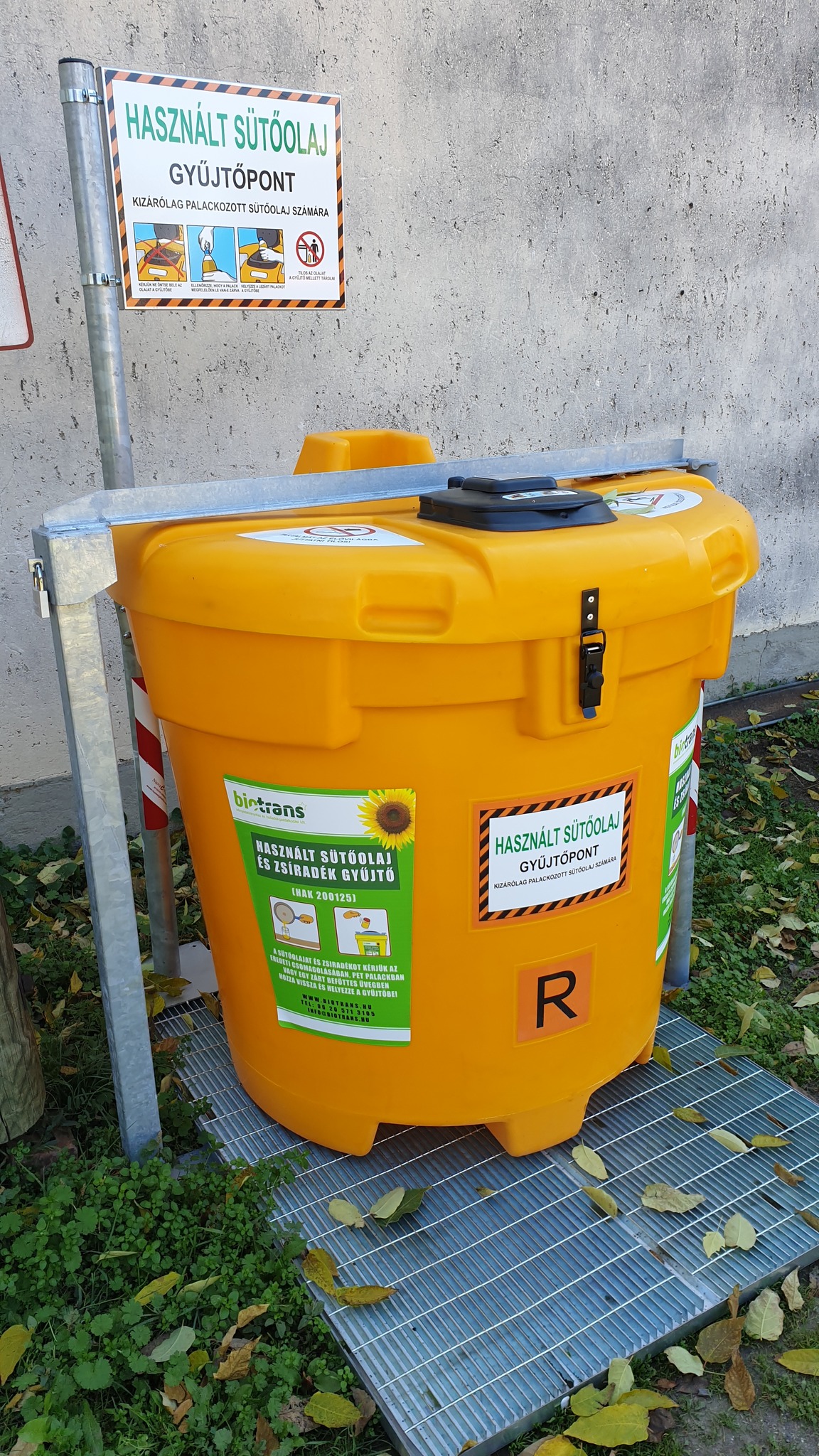 Nem szelektív kuka, hanem használt sütőolaj gyűjtő... - Szentesi Mozaik