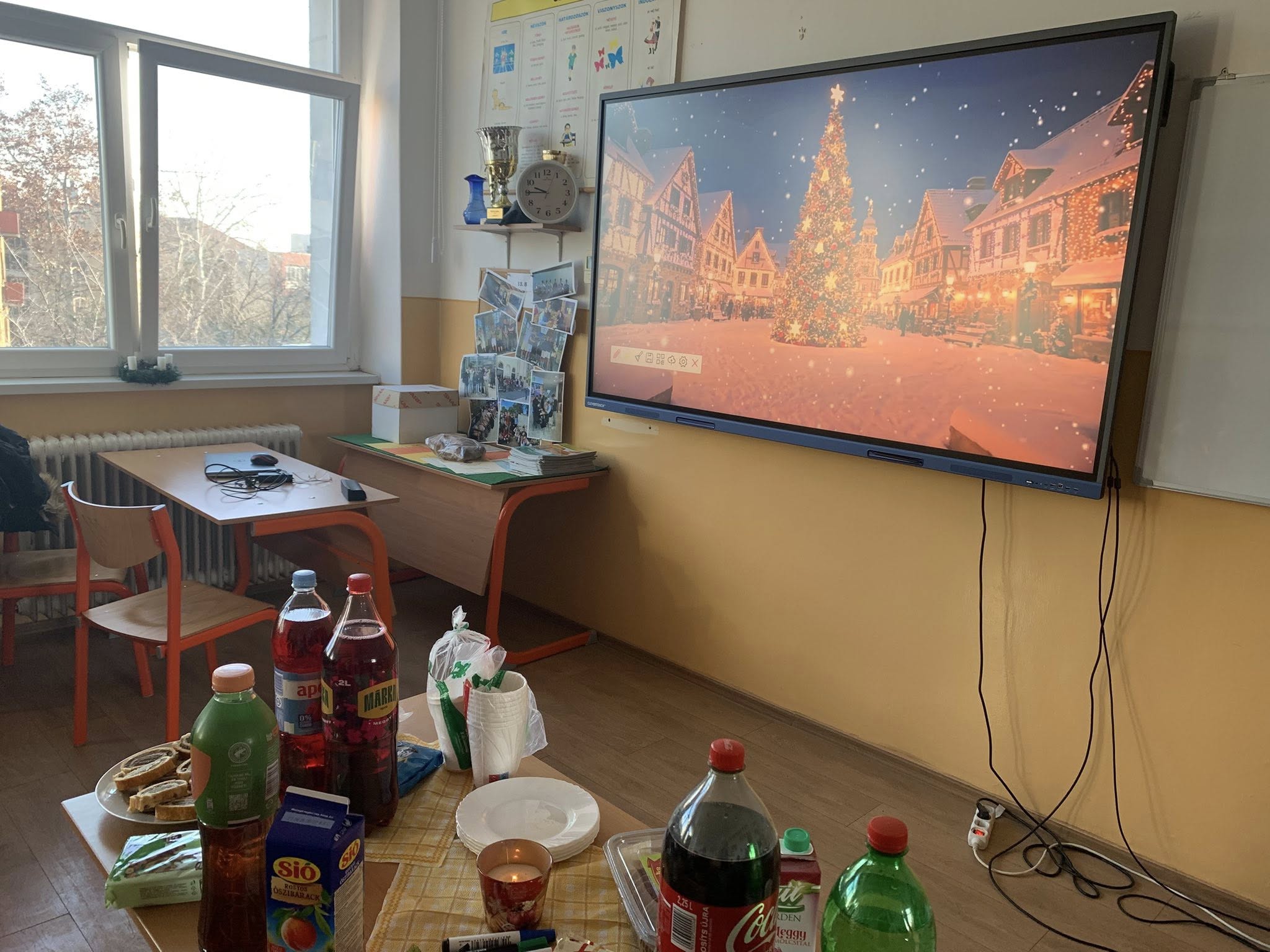 Az osztályok közös ünneplése a Pollákban: társasjáték, zsíroskenyér ...