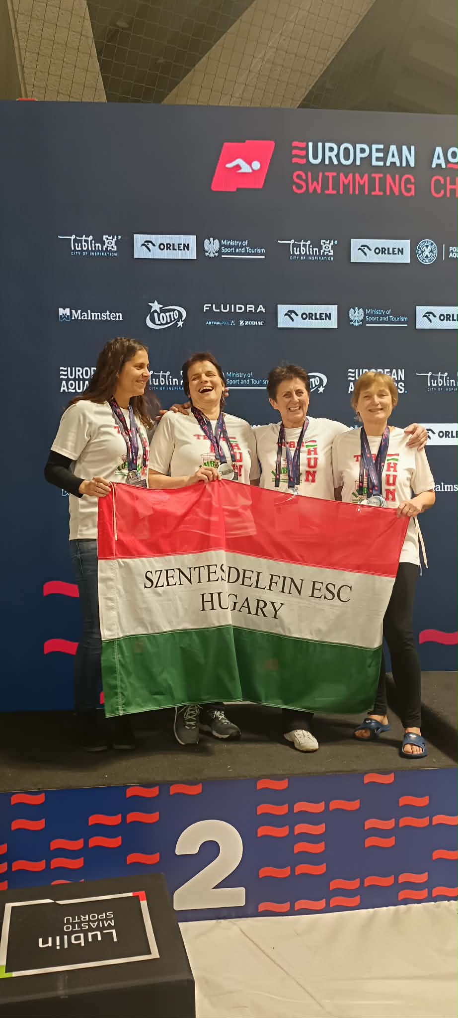 Masters Úszó Európa-bajnokságon versenyeztek a Delfinek… | Szentesi Mozaik